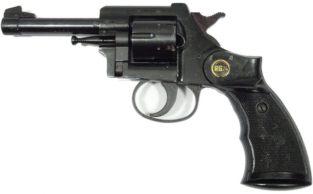 Rewolwer Rohm RG24 kal.22lr